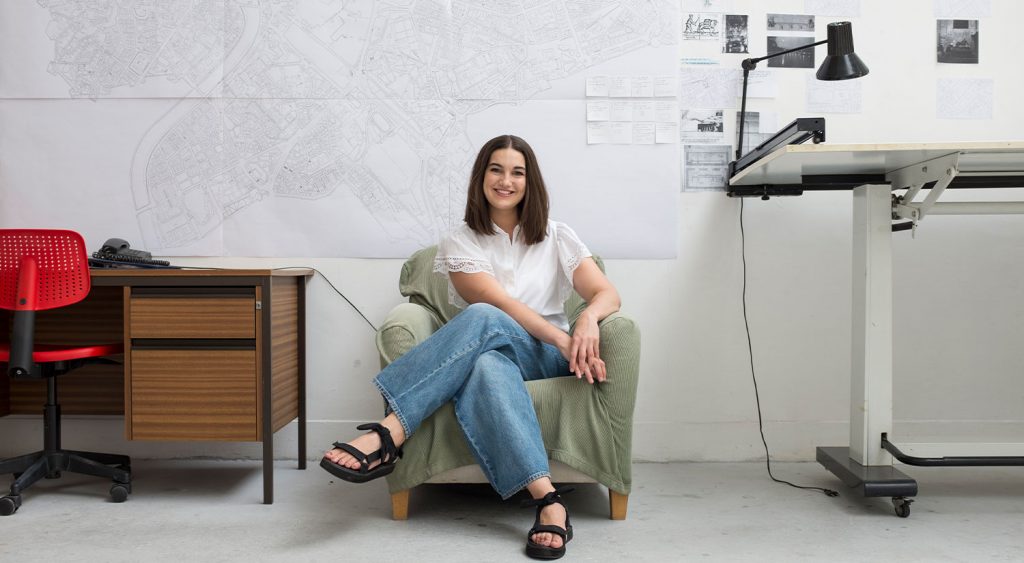 Meet the artists: Amy Thompson - bsr.ac.uk